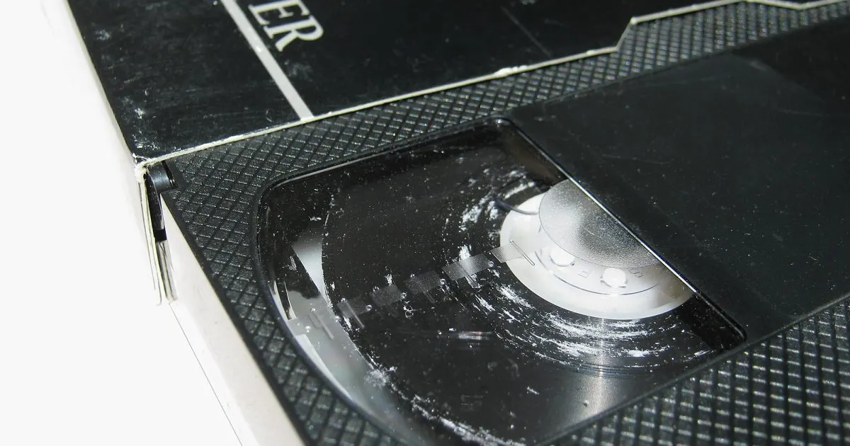 Was Tun Bei Schimmelartigen VHS-Kassetten?